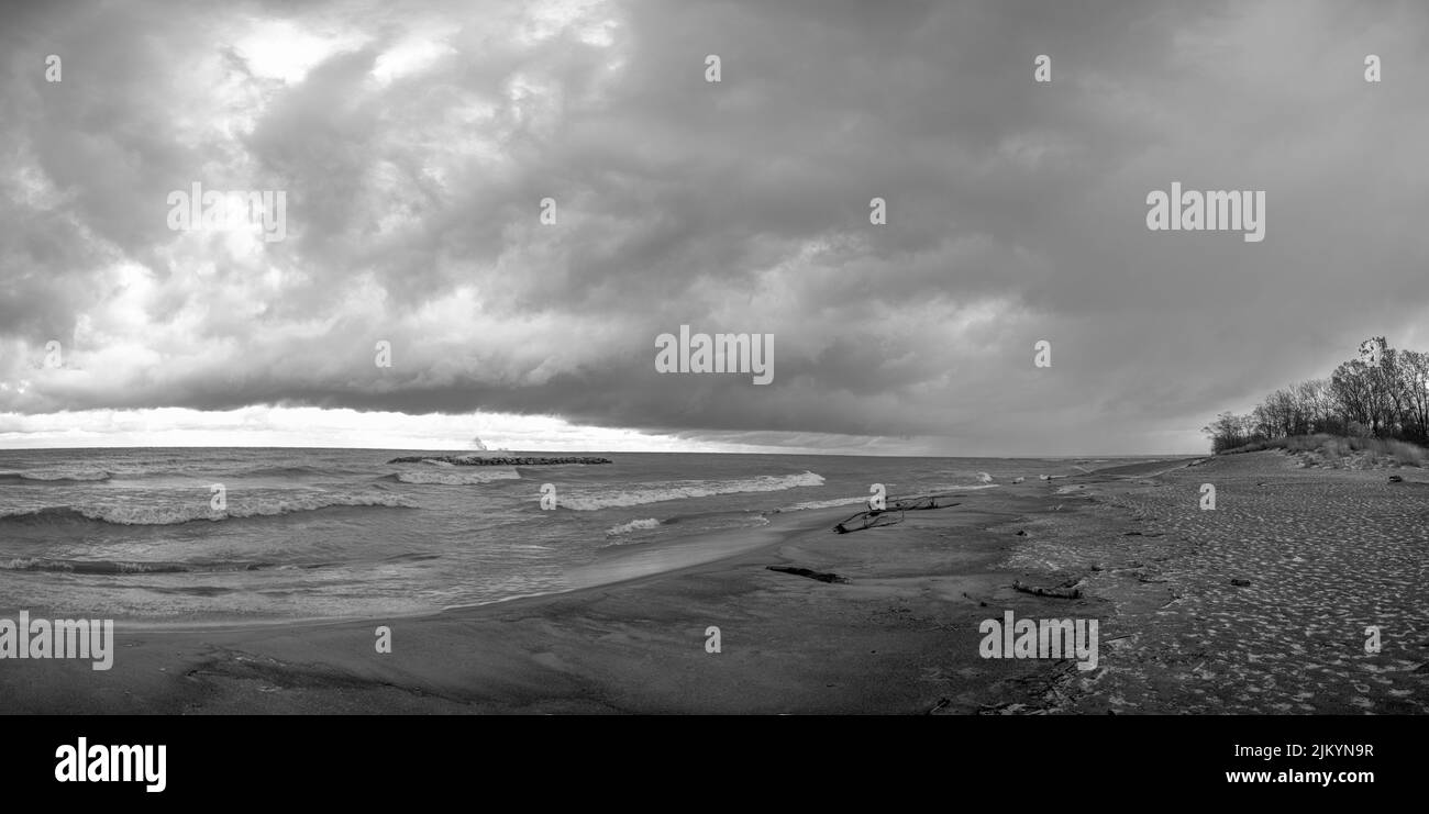 Sky beautiful scenic environment Black and White Stock Photos & Images ...