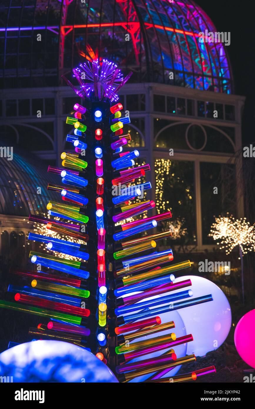 Ornaments vertical hi-res stock photography and images - Alamy