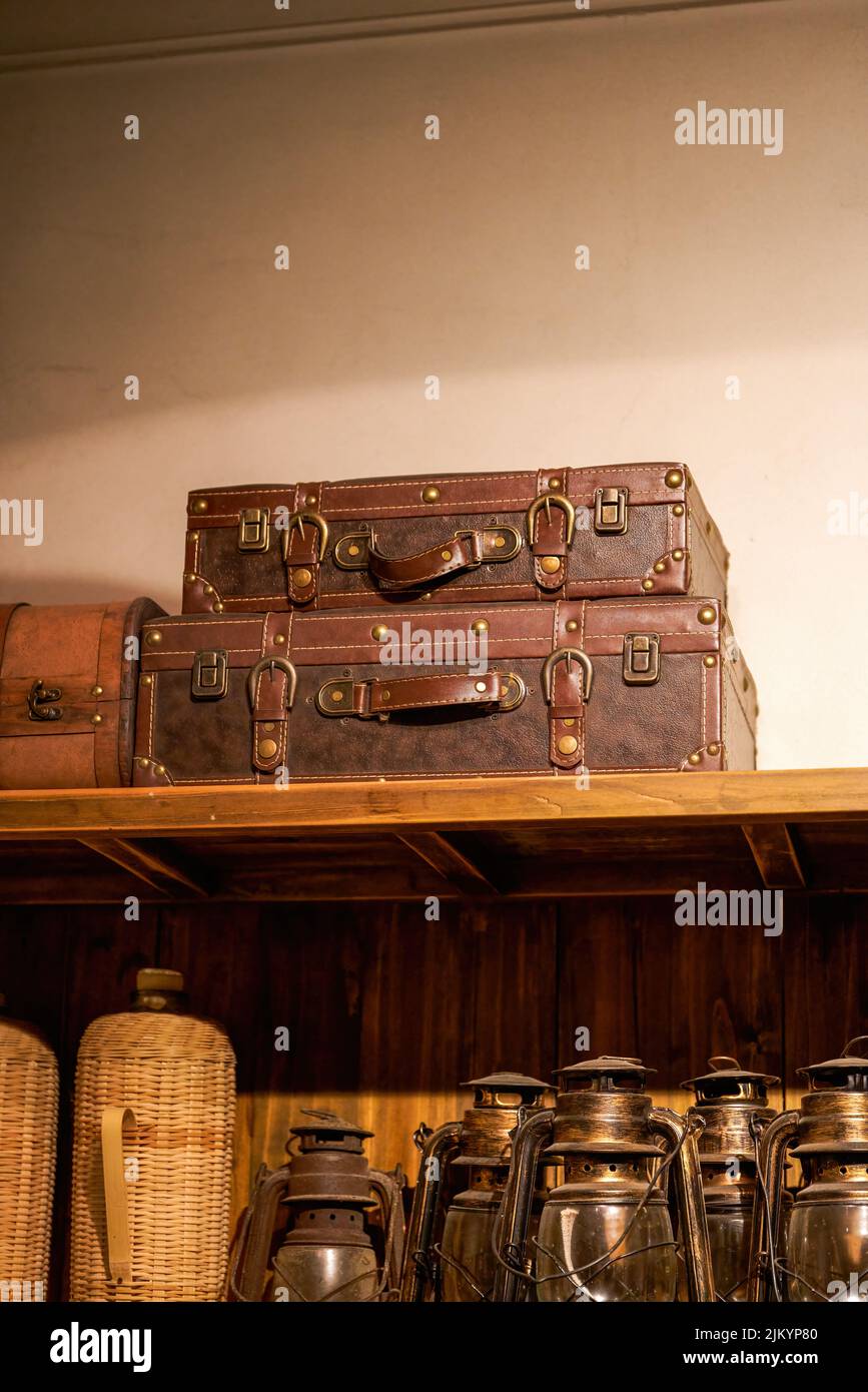 Close-up of vintage old leather case Stock Photo - Alamy