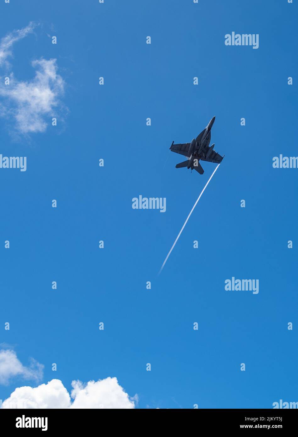 220803-N-WU964-1027 PHILIPPINE SEA (Aug. 3, 2022) An F/A-18F Super ...