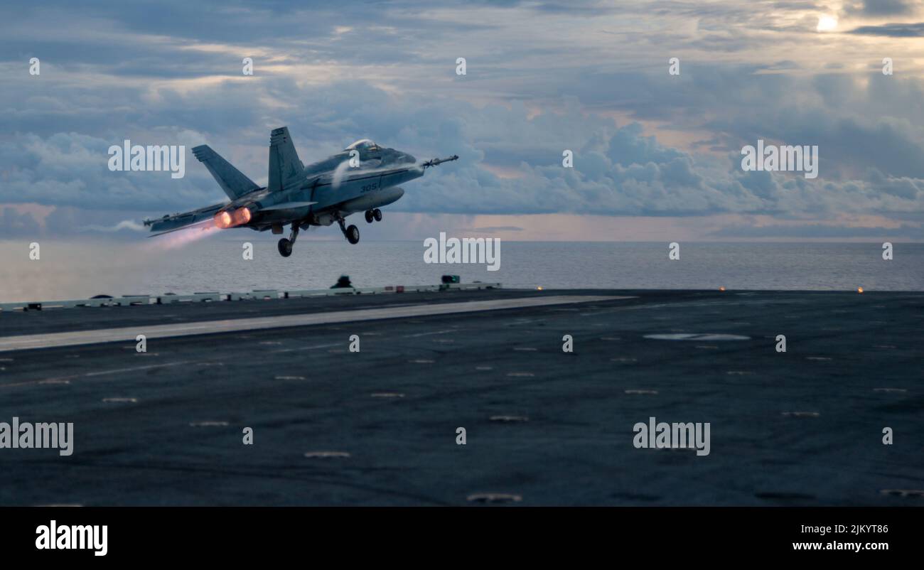 220802-N-DW158-2025 PHILIPPINE SEA (Aug. 2, 2022) An F/A-18E Super ...