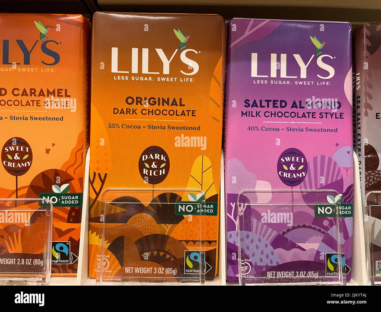 Grovetown, Ga USA - 04 20 22: Retail store products Lilys candy bar ...