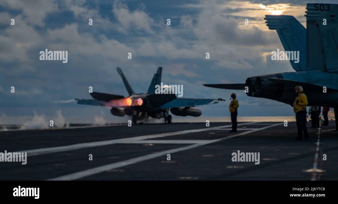 220802-N-DW158-2004 PHILIPPINE SEA (Aug. 2, 2022) An F/A-18F Super ...