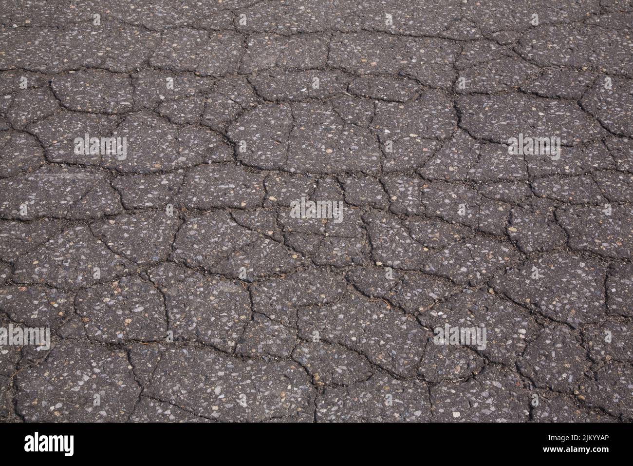 Cracks pavement hi-res stock photography and images - Alamy