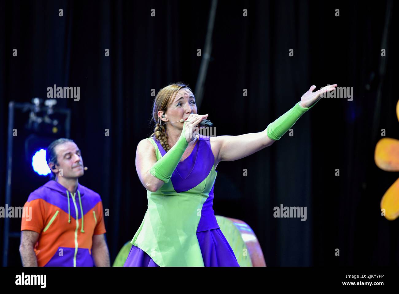Singer Helena Bagué and Jana from El Pot Petit perform at the Festival ...