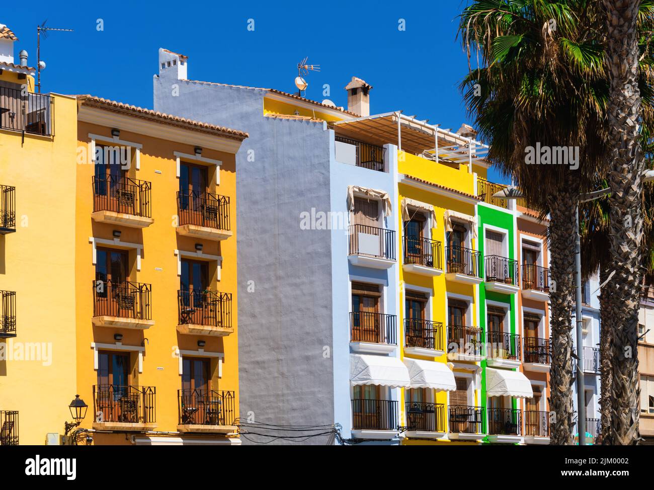 Bright coloured architecture hi-res stock photography and images - Alamy