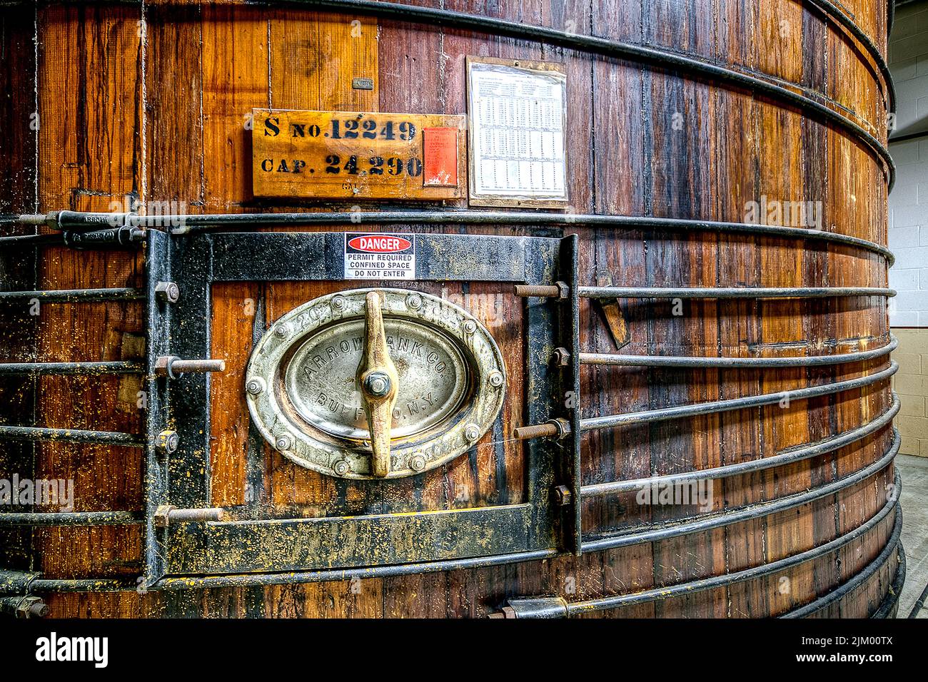 Fermentation cask hi-res stock photography and images - Alamy