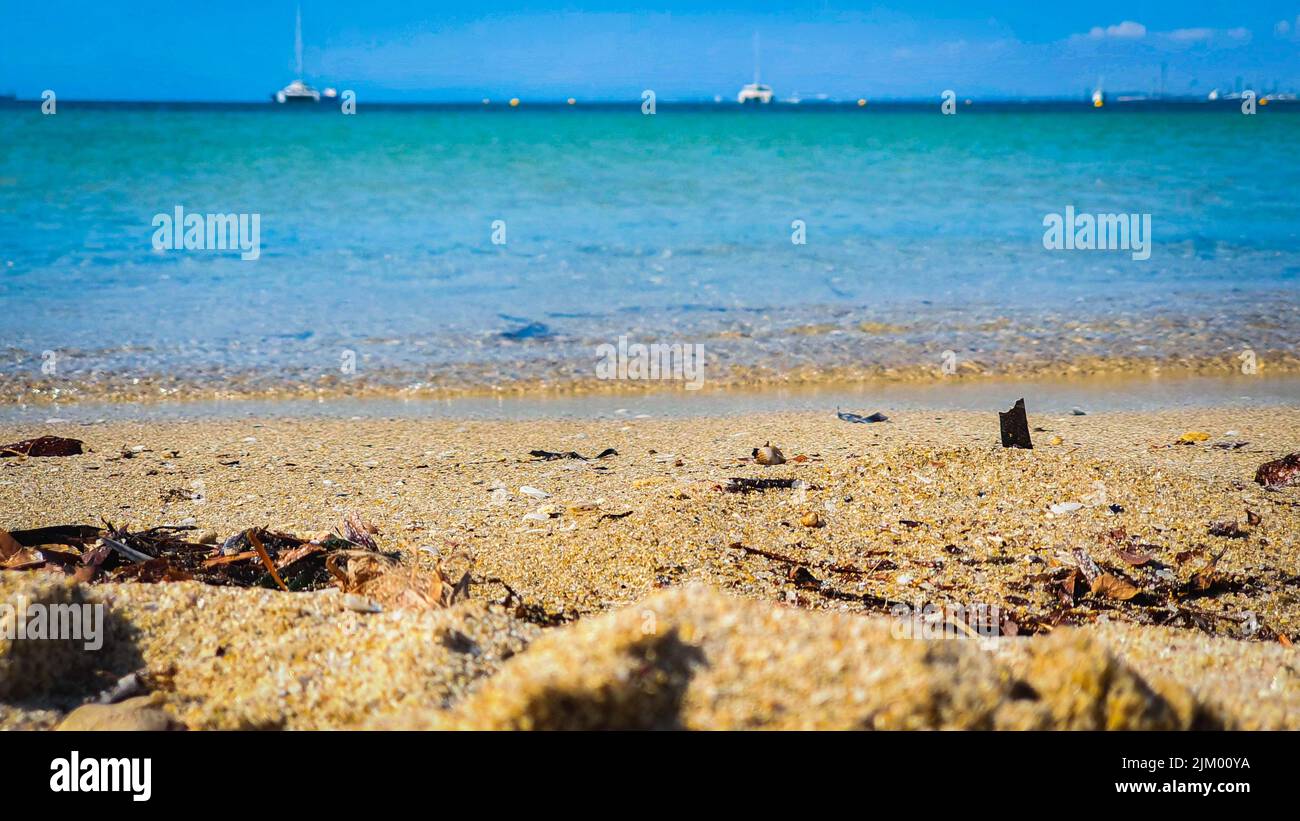 The sunny sandy Rockingham beach in Australia Stock Photo - Alamy