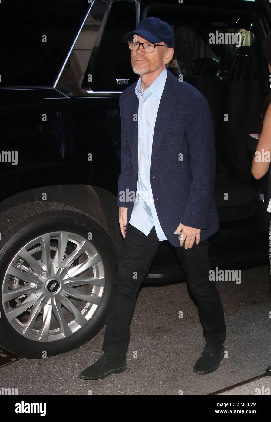 Thirteen lives 2022 film hi-res stock photography and images - Alamy