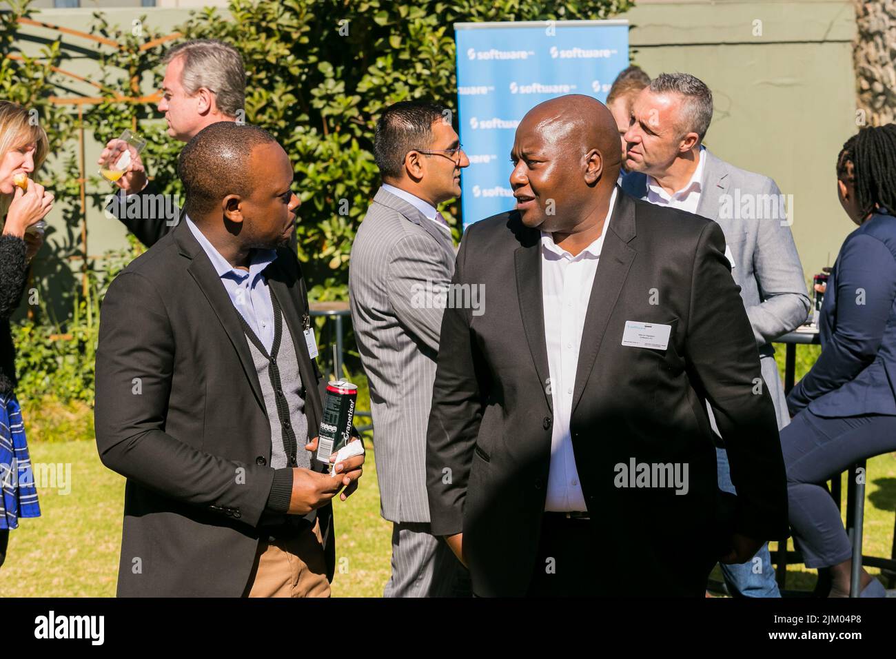 Business networking men women hi-res stock photography and images - Alamy