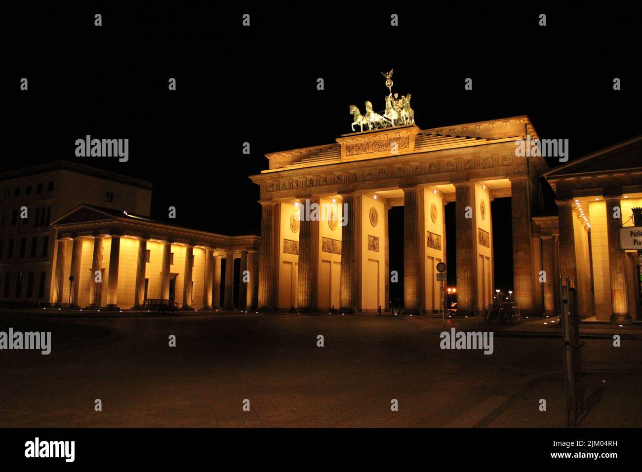 The monument of Brandenburg Gate at night in Berlin, Germany Stock ...