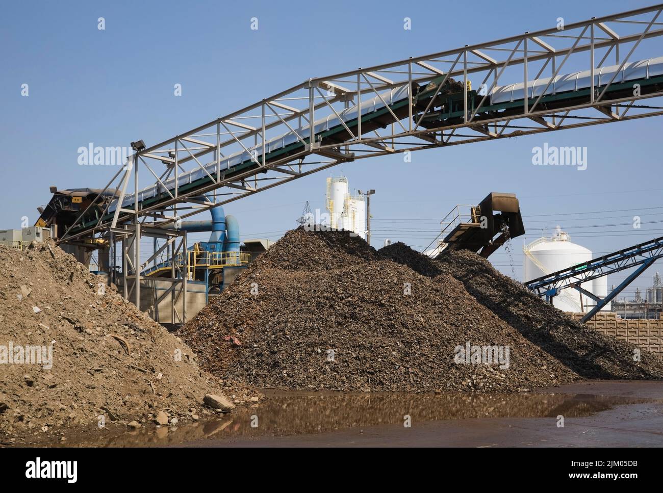 Piles of dirt hi-res stock photography and images - Alamy