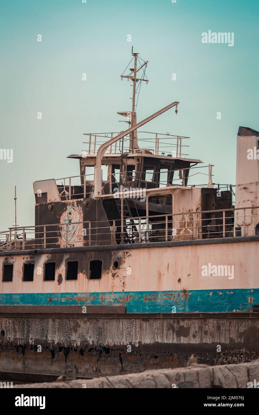 Old and rusty boat hi-res stock photography and images - Alamy