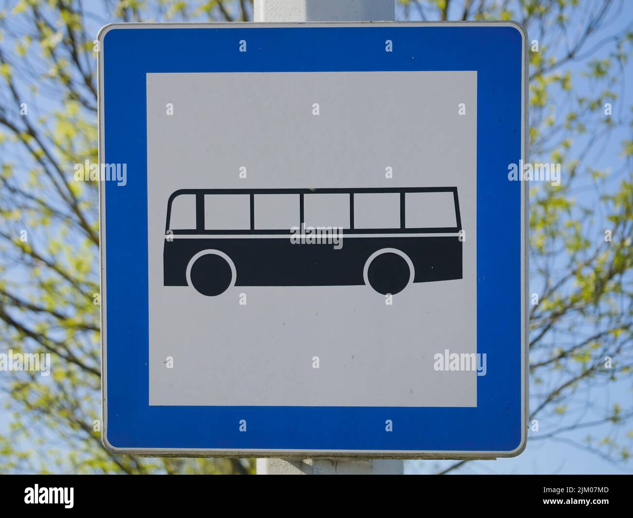 White bus stop sign hi-res stock photography and images - Alamy
