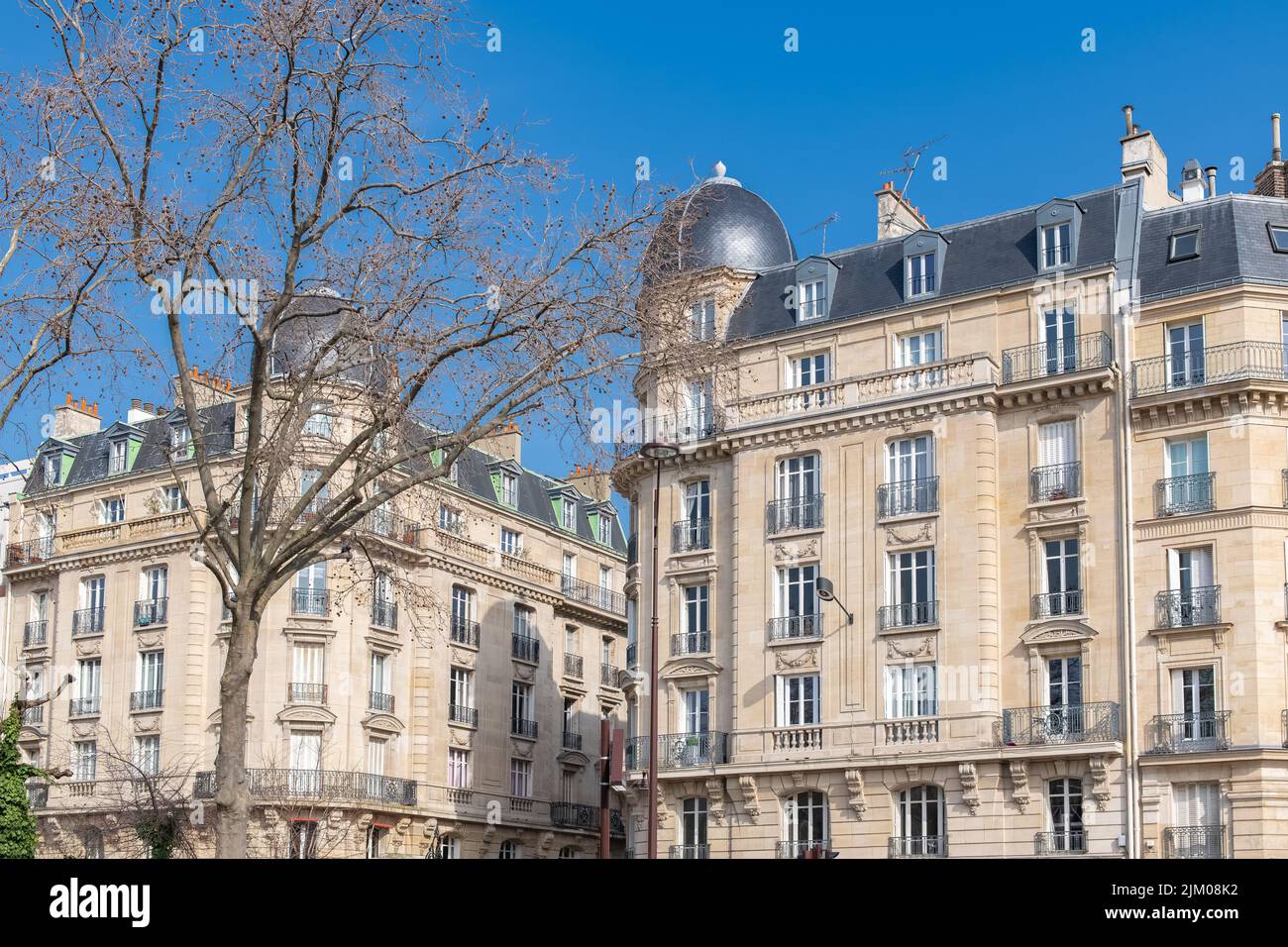Paris, luxury buildings in the center Stock Photo - Alamy
