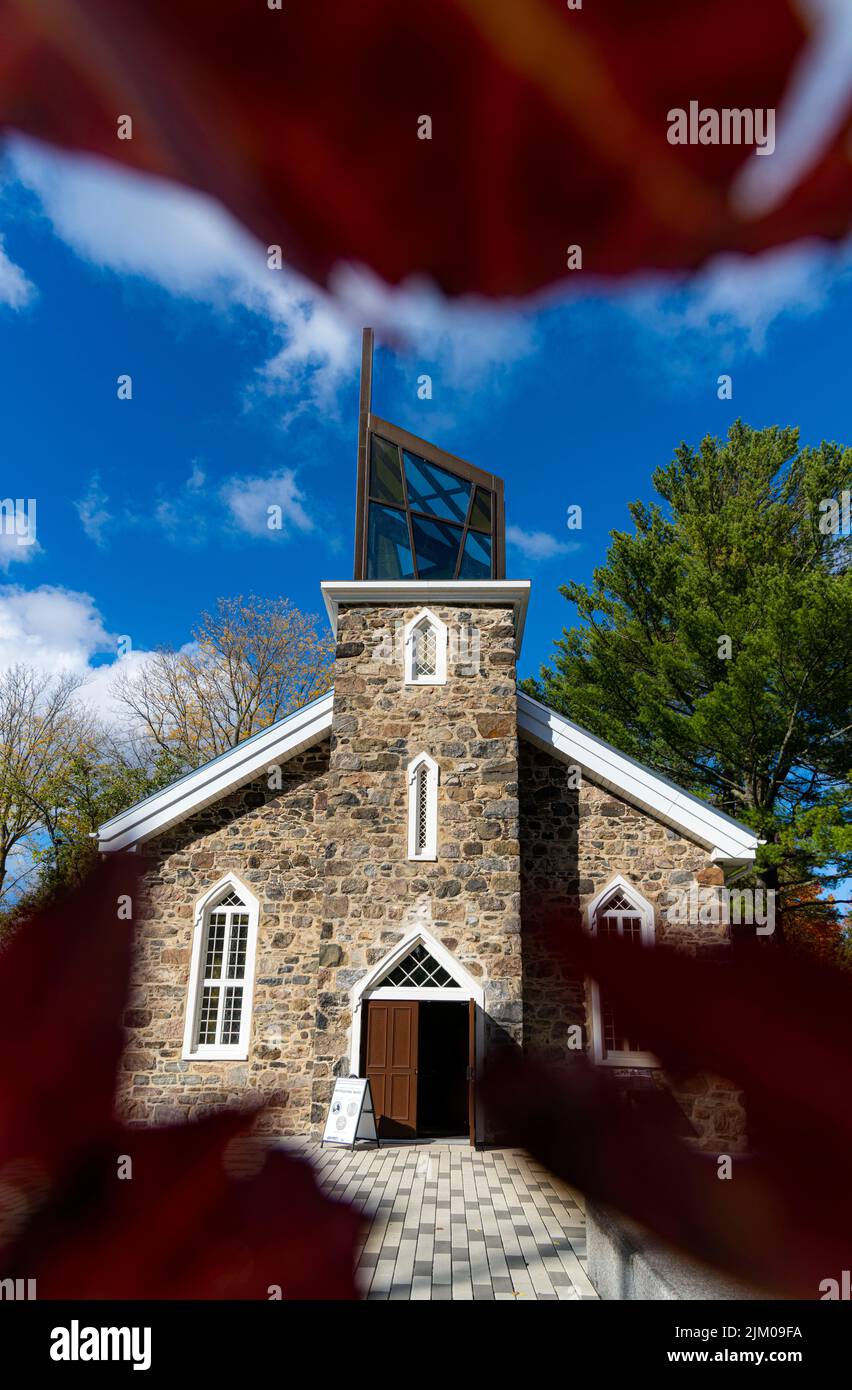 Small stone church hi-res stock photography and images - Alamy