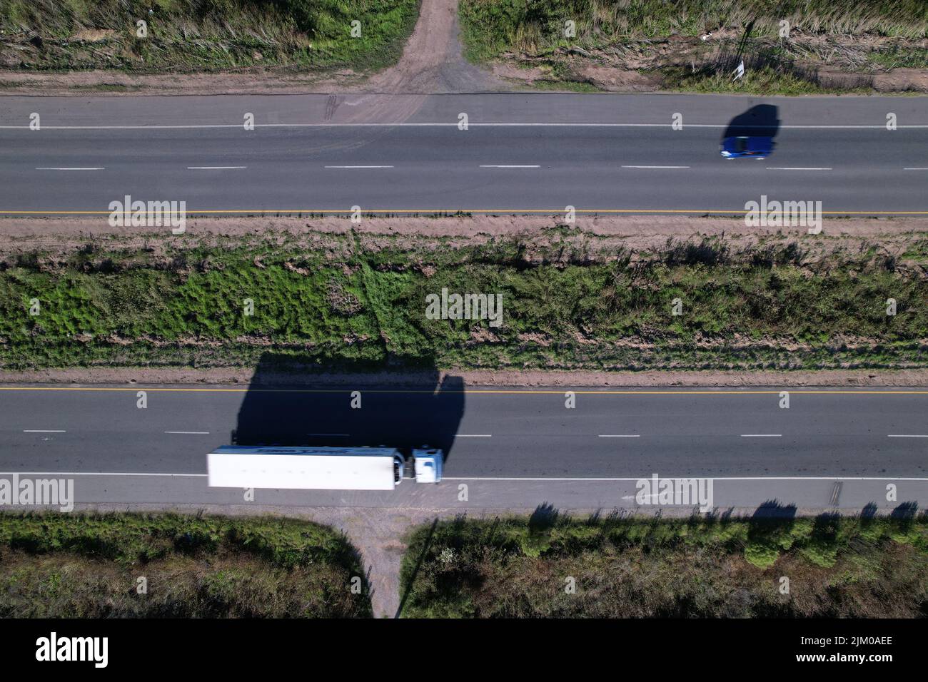 Overhead view road cars hi-res stock photography and images - Alamy