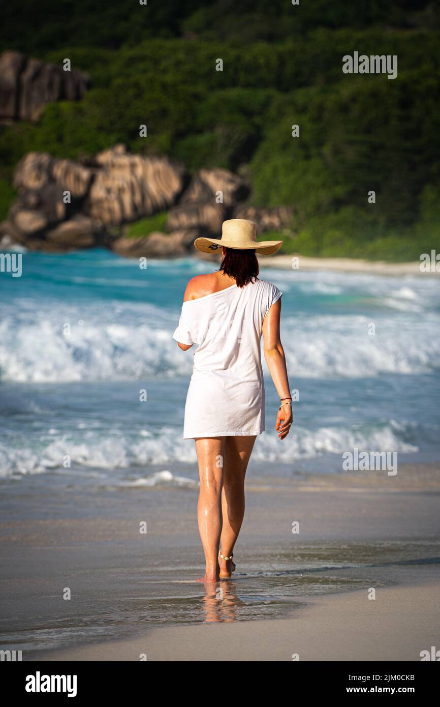 Sunny weather vertical hi-res stock photography and images - Alamy