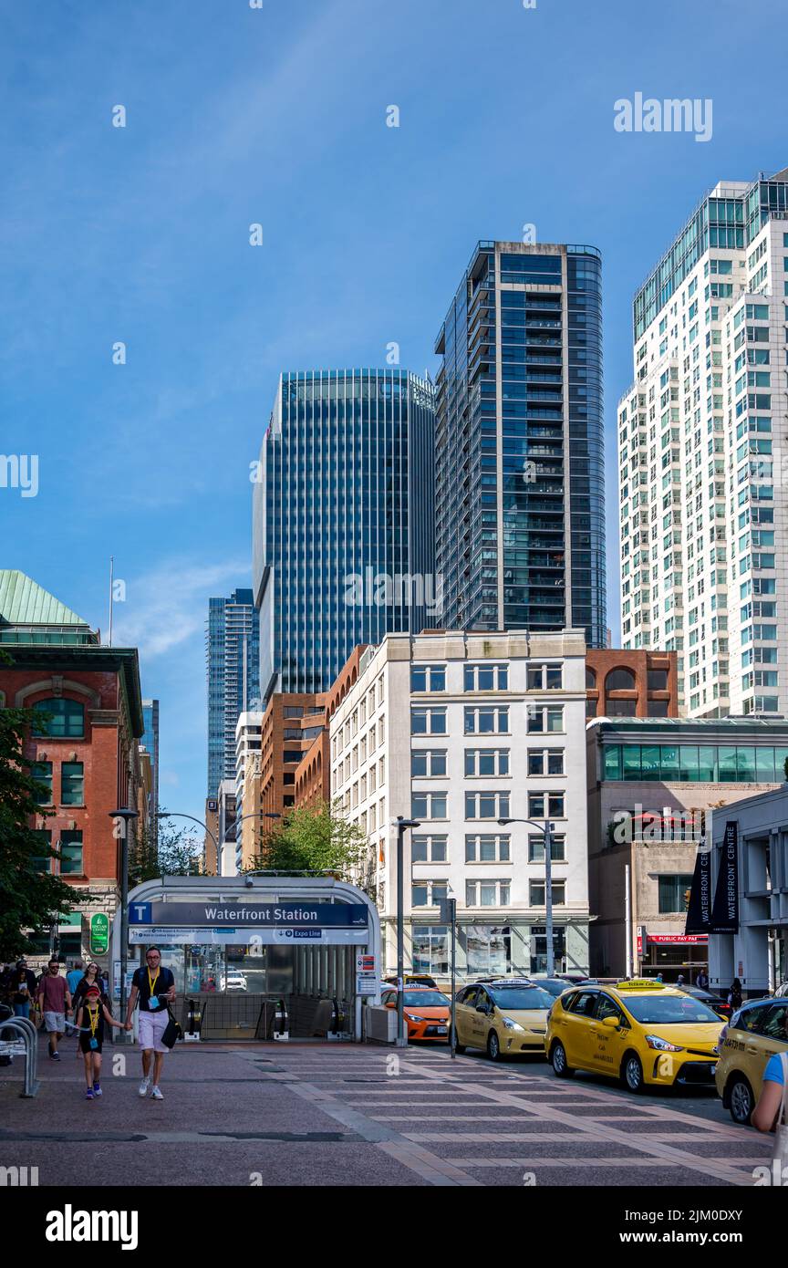 Vancouver yellow cab hi-res stock photography and images - Alamy