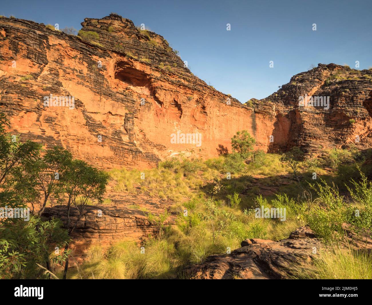 Quartz sandstone and congolmerate sedimentary karst rock formations ...