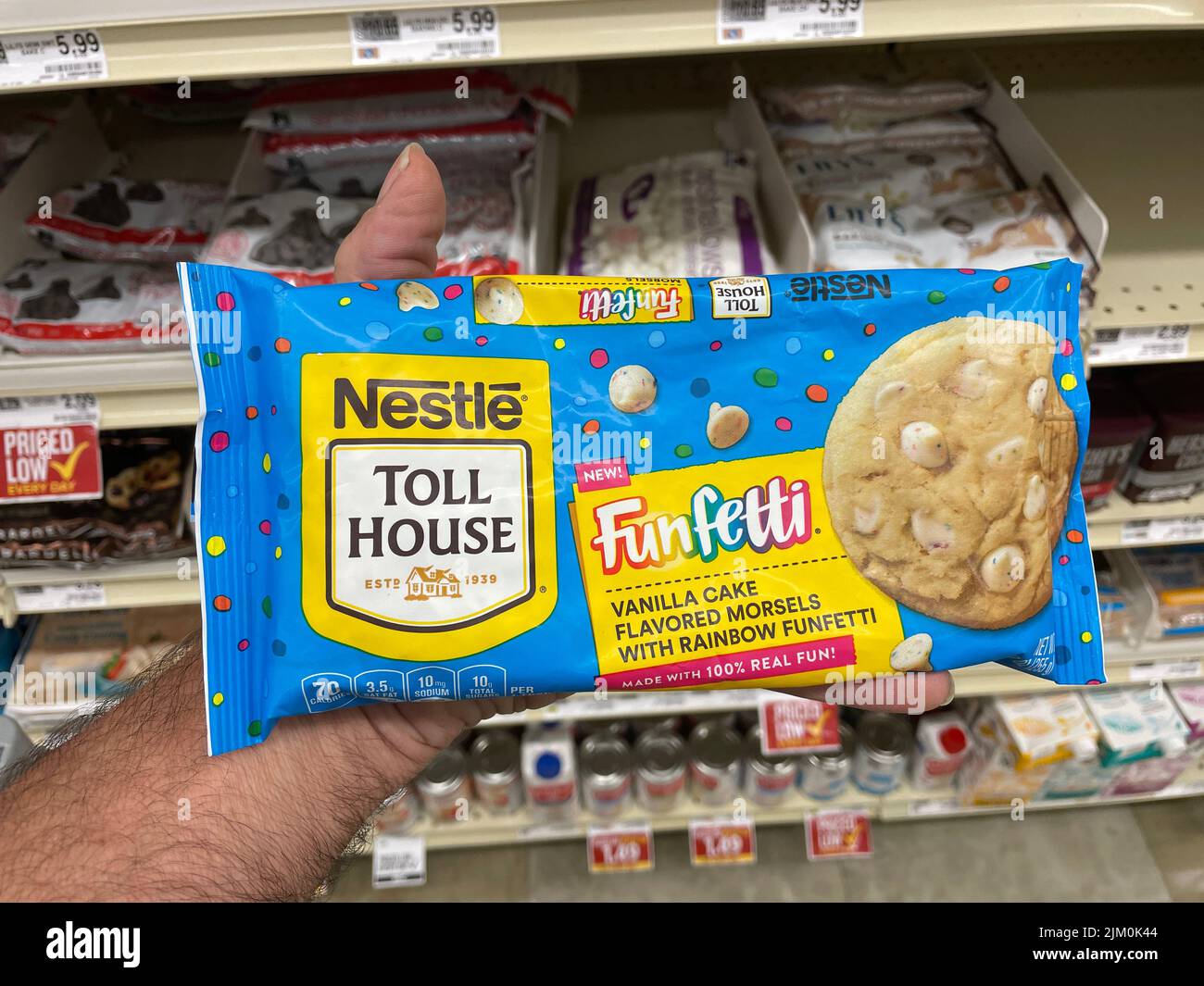 Cookie dough grocery store hi-res stock photography and images - Alamy