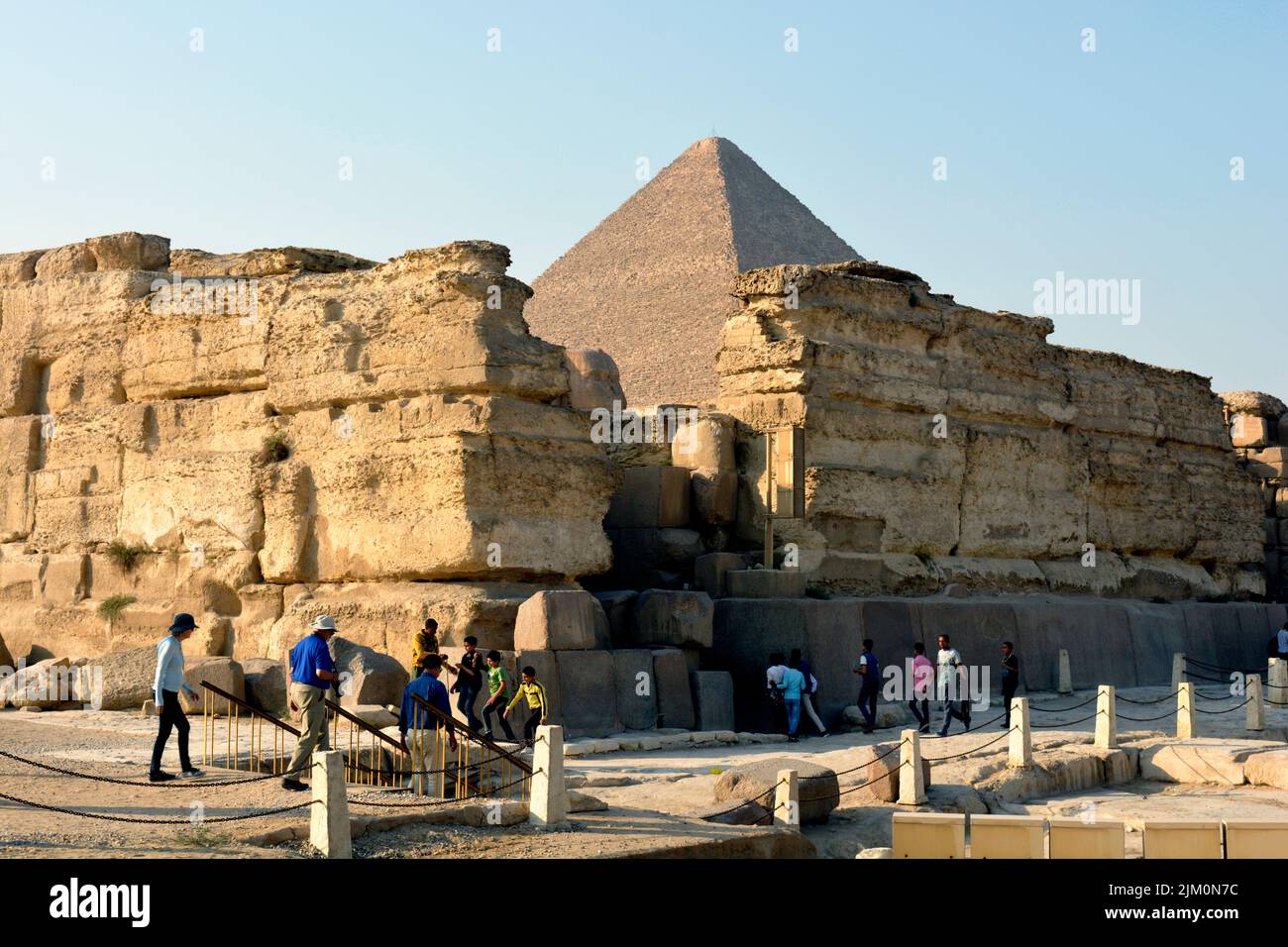 Old stone wall egypt pyramid hi-res stock photography and images - Alamy