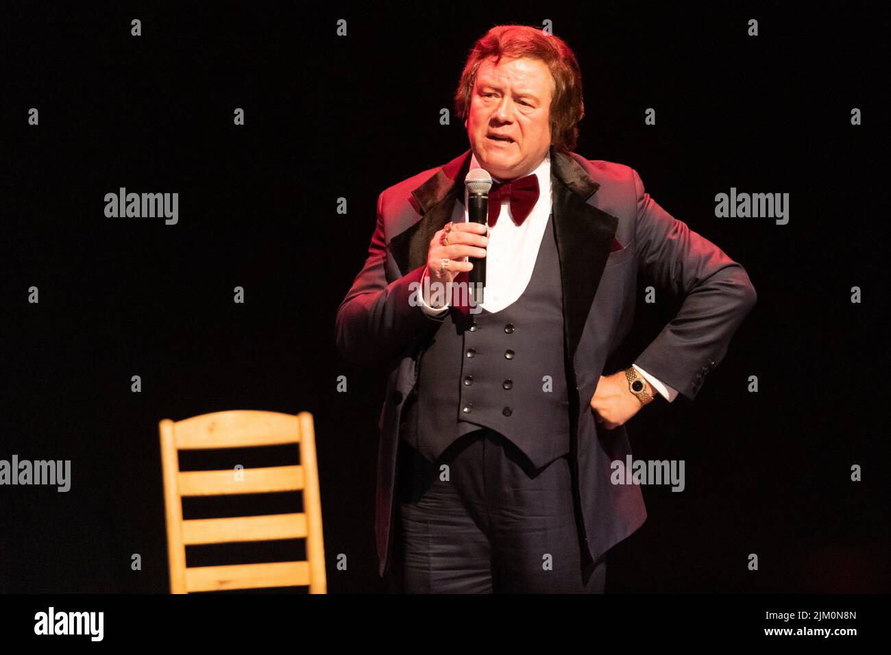 Edinburgh, UK. 3rd Aug, 2022. Jon Culshaw performs Les Dawson:Flying ...
