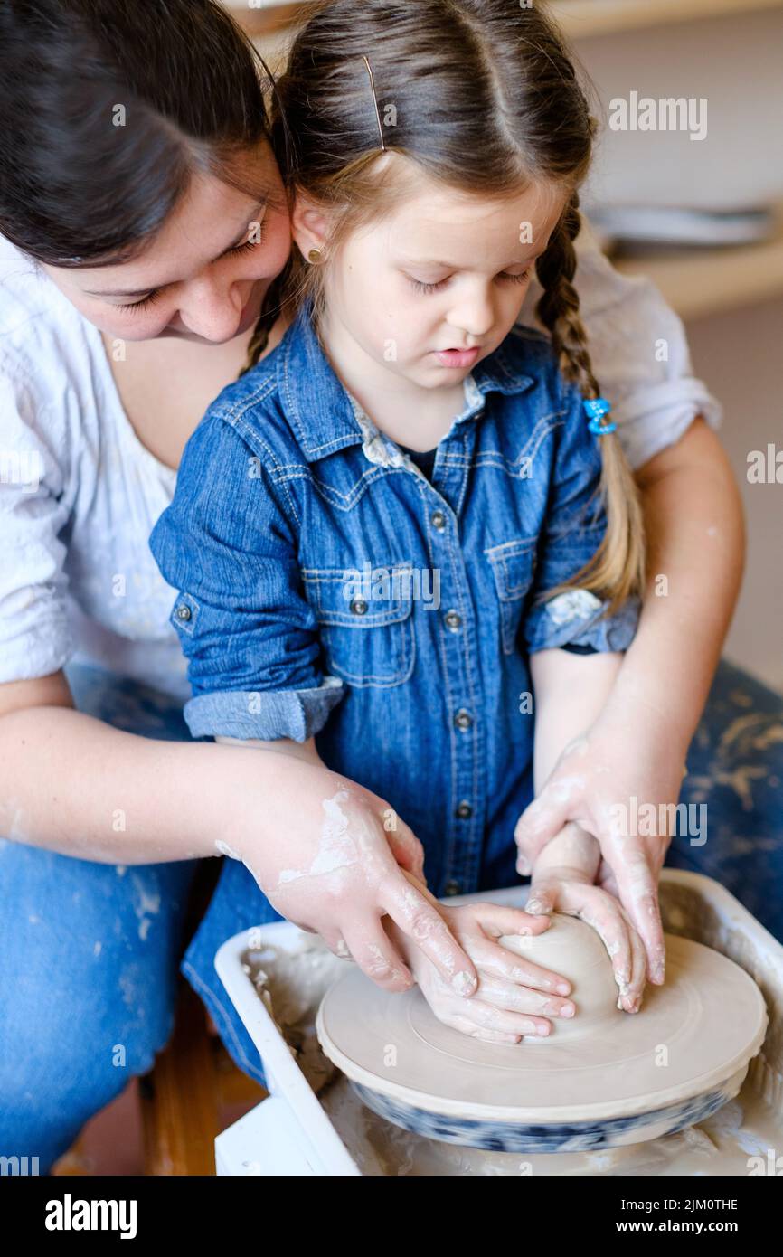 Pottery making family hi-res stock photography and images - Alamy