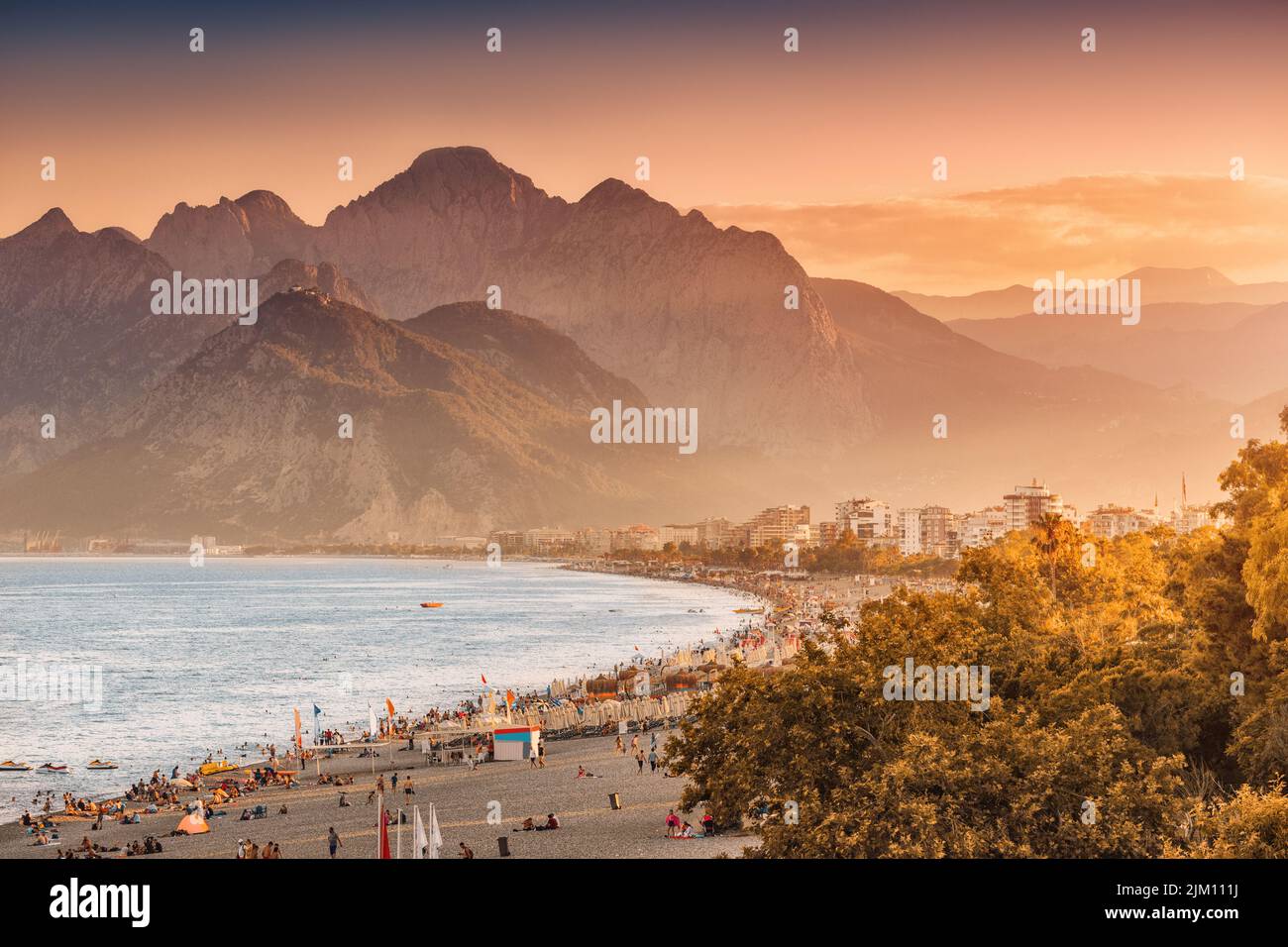 Sunset view of scenic and popular Konyaalti beach in Antalya resort ...