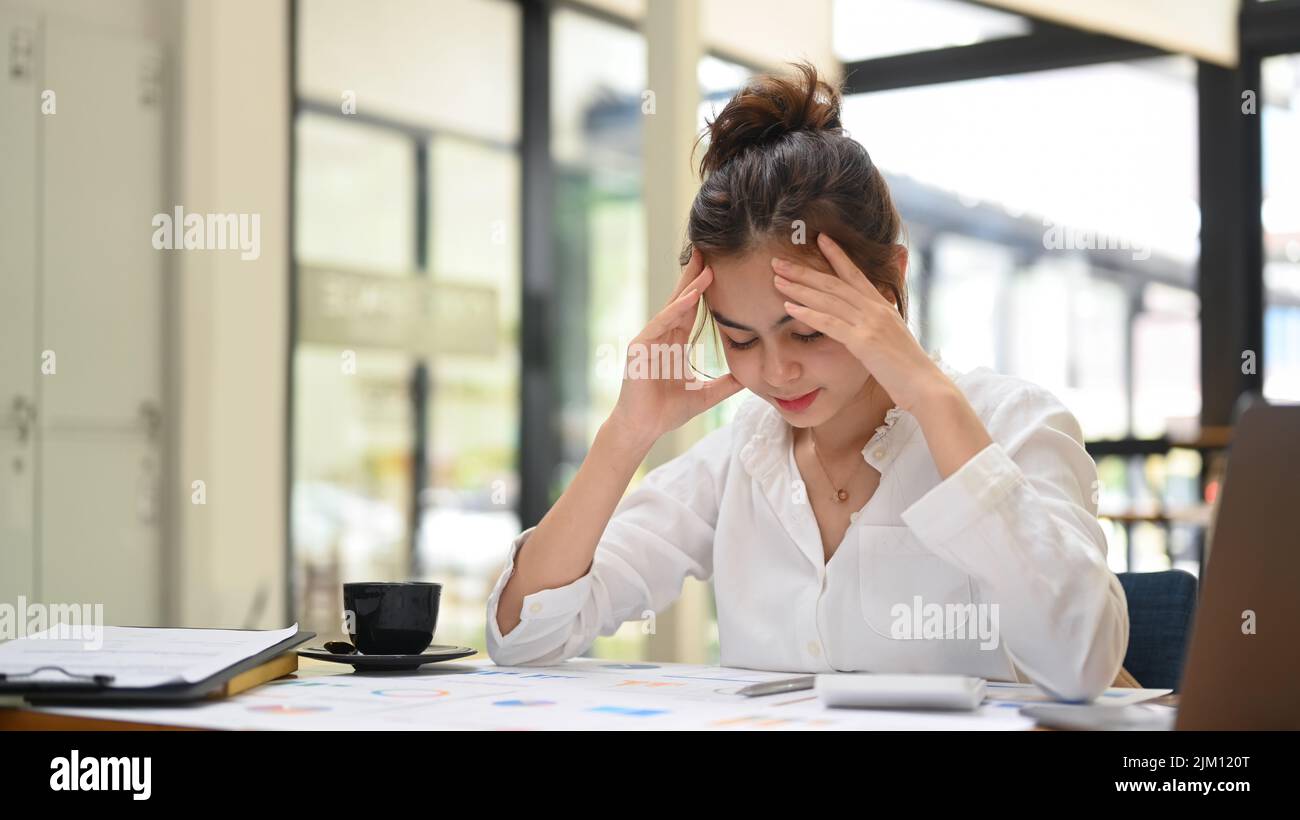 Pressure to find work hi-res stock photography and images - Alamy