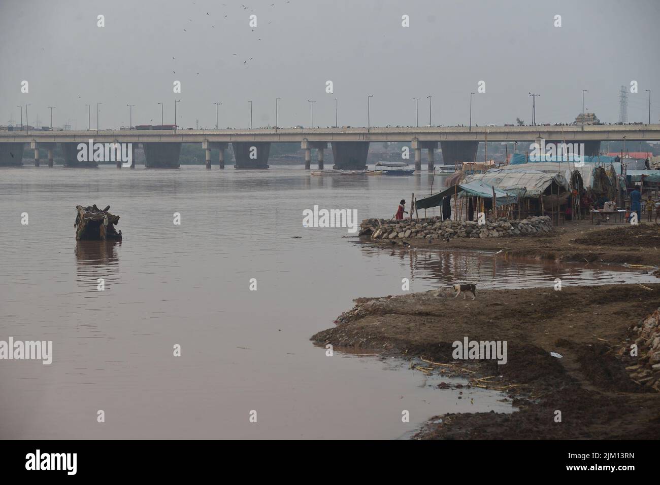 Lahore, Pakistan. 02nd Aug, 2022. A view of water level increasing in ...