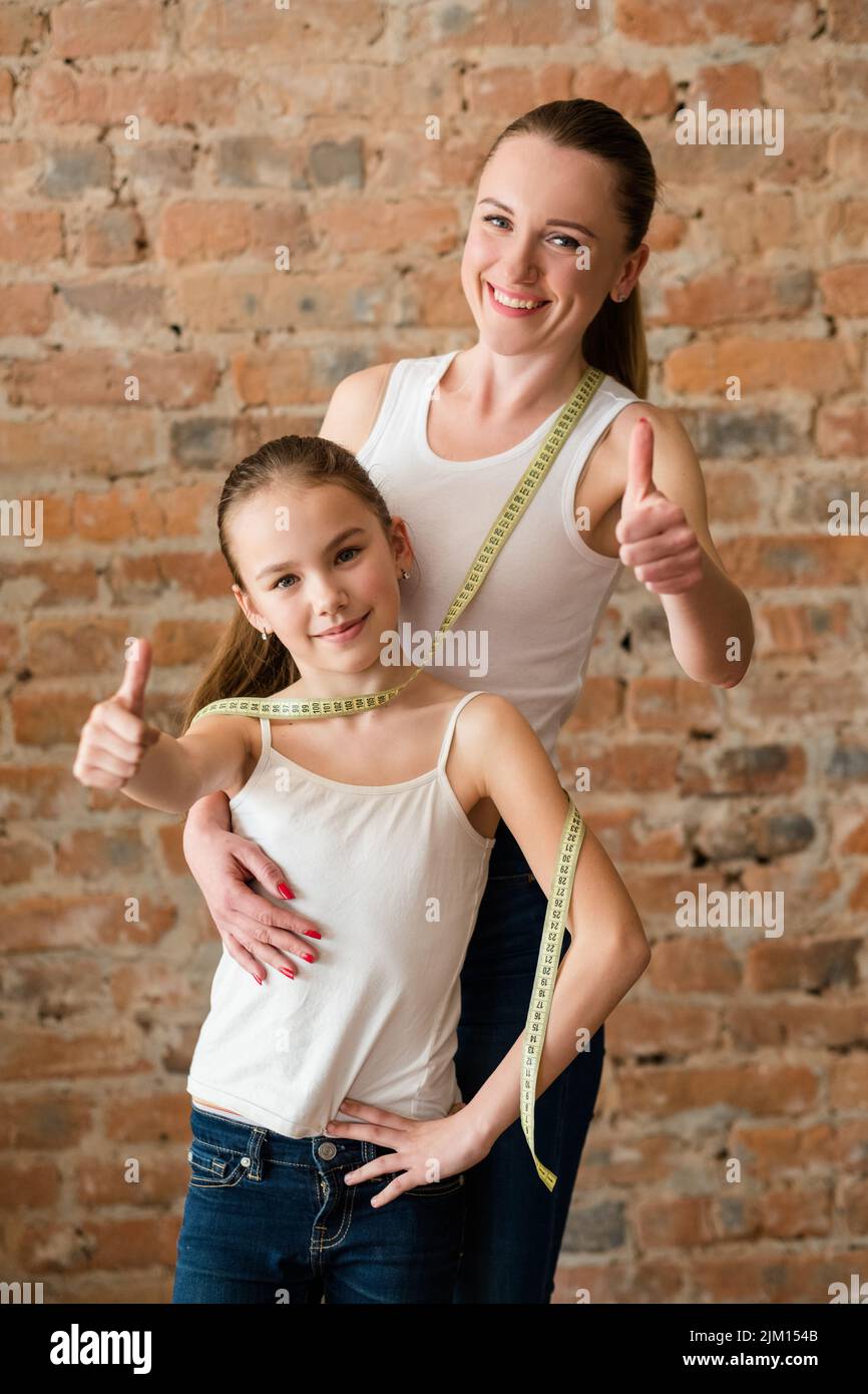 family fitness wellness healthy weight lifestyle Stock Photo - Alamy