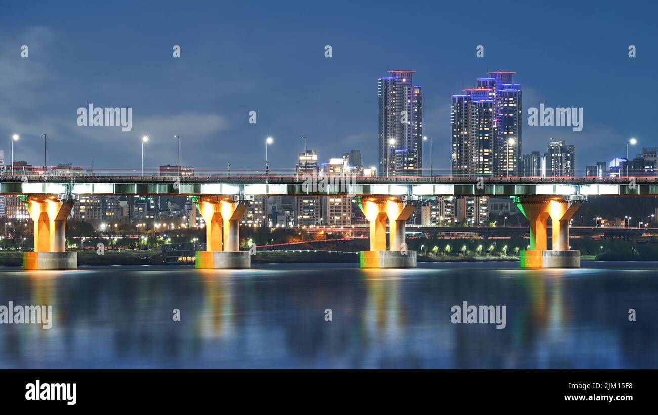 Seoul Han River Night View, Jamsil Bridge Stock Photo - Alamy