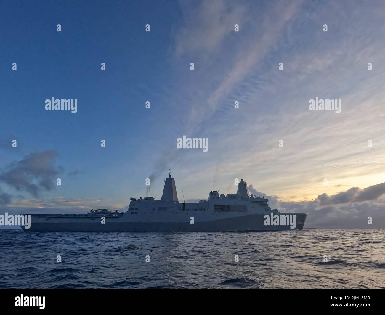 Uss new orleans lpd 18 hi-res stock photography and images - Alamy