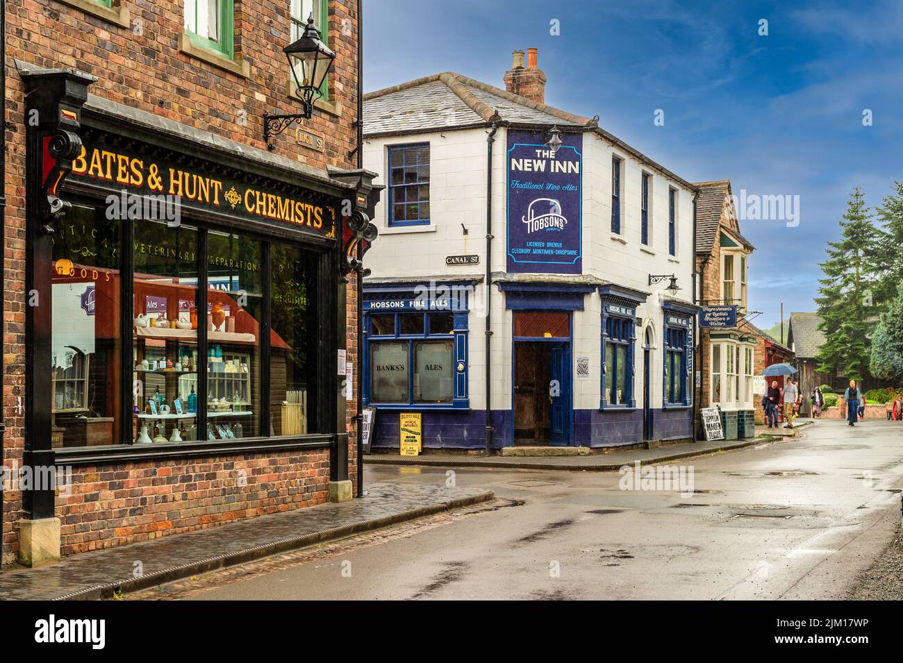 A typical Victorian Street at Blists Hill Victorian Village, Ironbridge ...