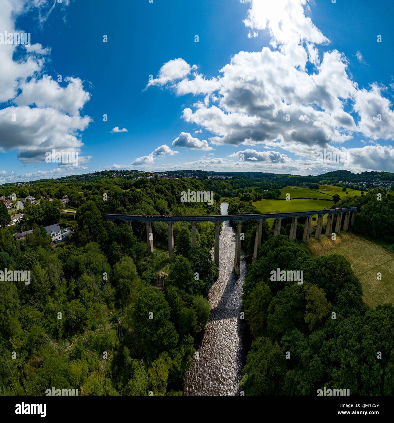 Birds eye view of a canal uk hi-res stock photography and images - Alamy