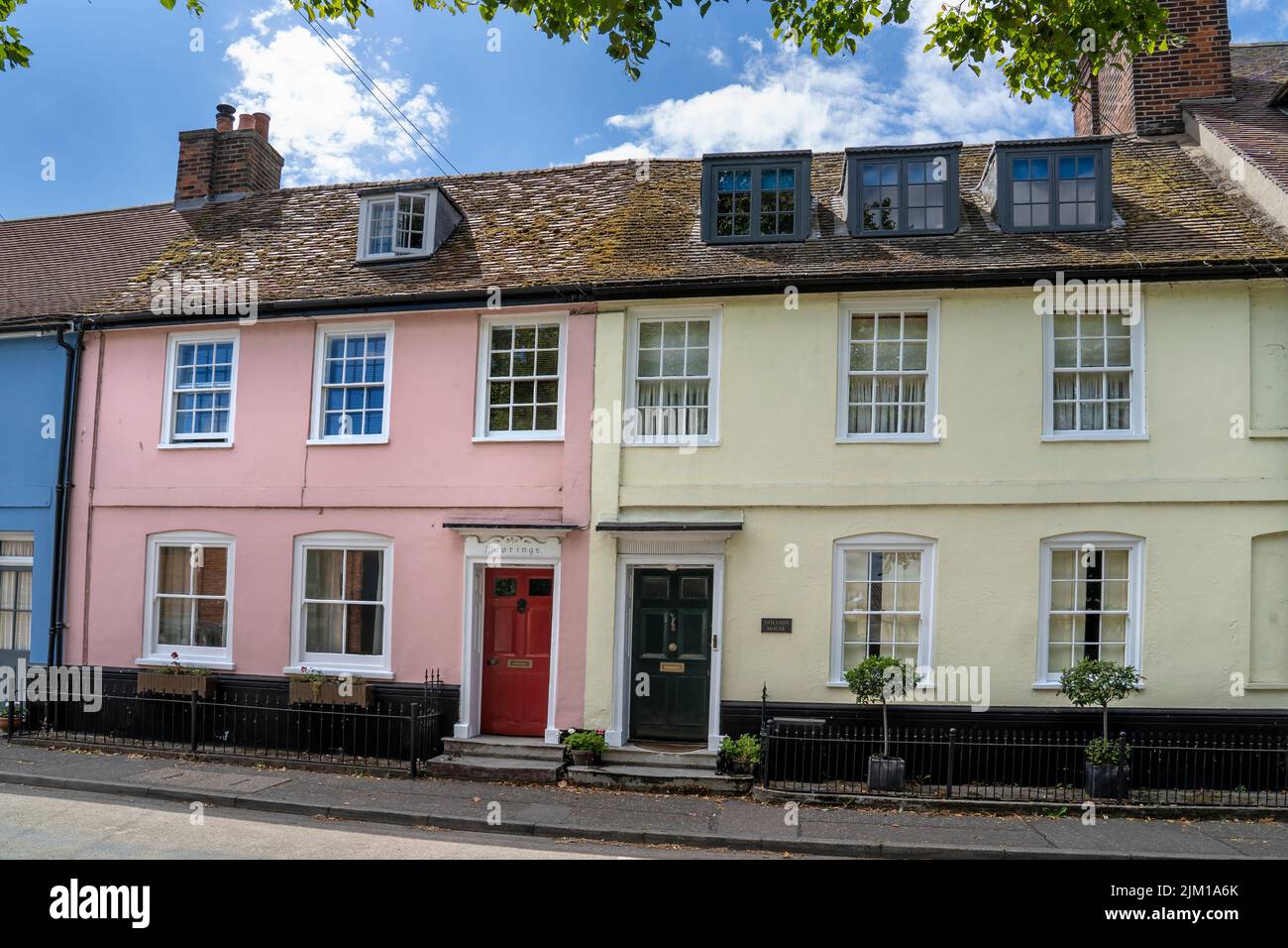 MISTLEY HIGH STREET WITH PRETTY HOUSES Stock Photo - Alamy