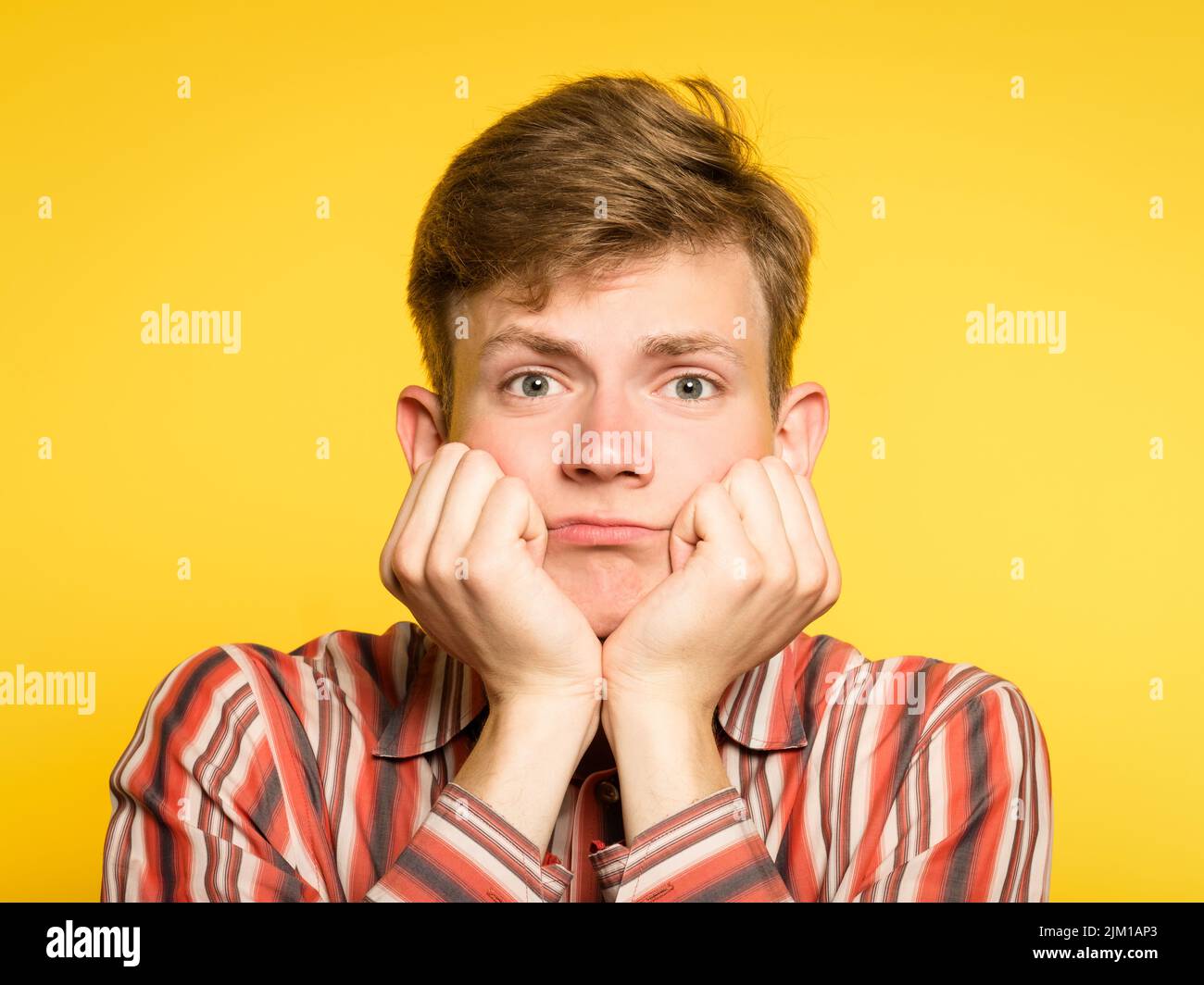Indifferent expression hi-res stock photography and images - Alamy