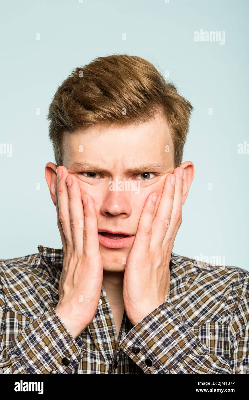 Confused man face hi-res stock photography and images - Alamy Confused man face hi-res stock photography and images - Alamy