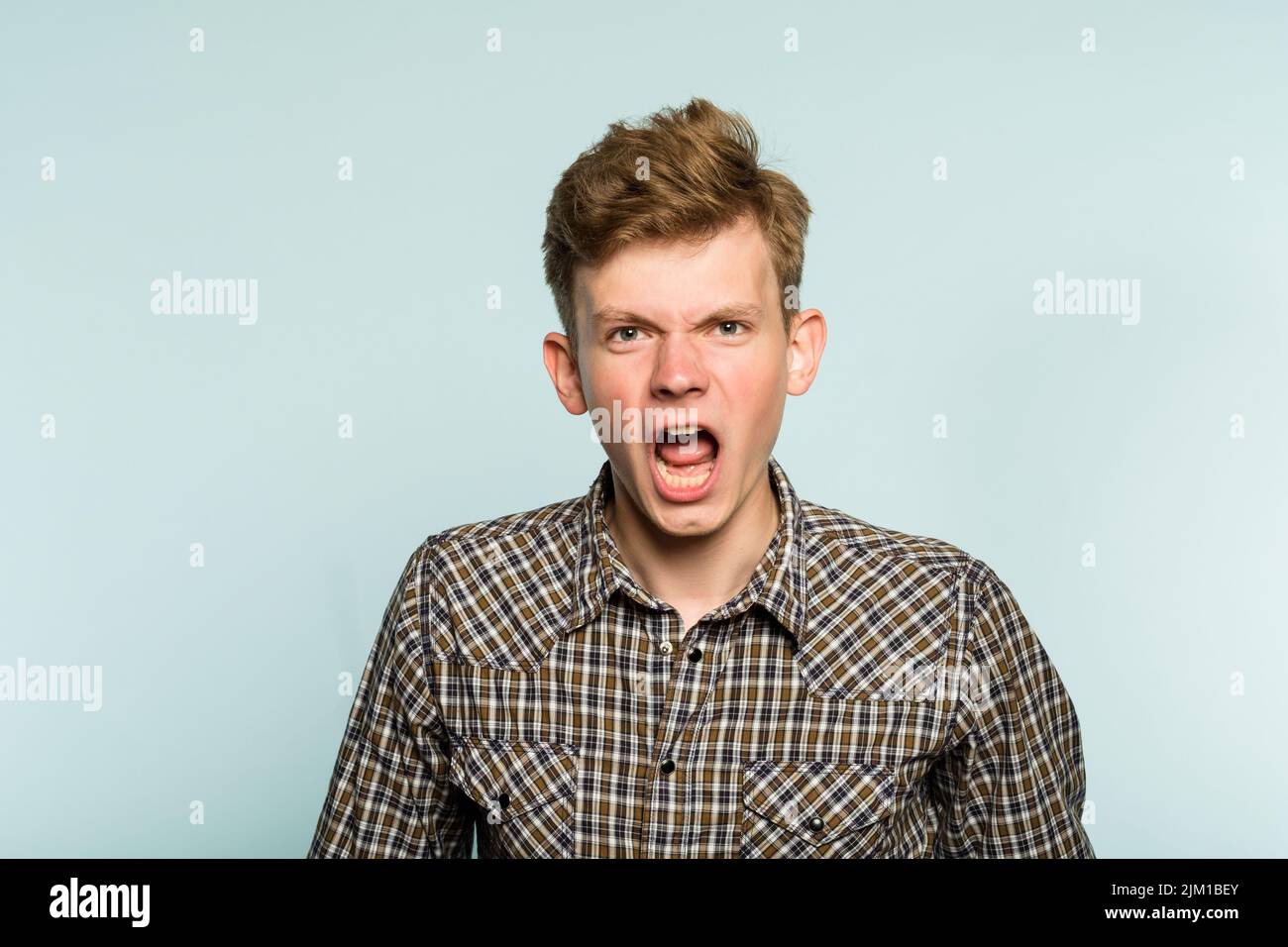 emotional breakdown enraged crazy man screaming Stock Photo - Alamy