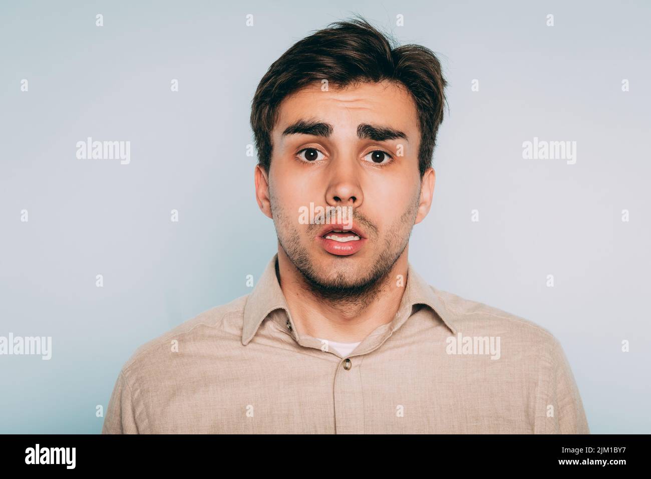 clueless shocked disoriented puzzled man feeling Stock Photo - Alamy clueless shocked disoriented puzzled man feeling Stock Photo - Alamy