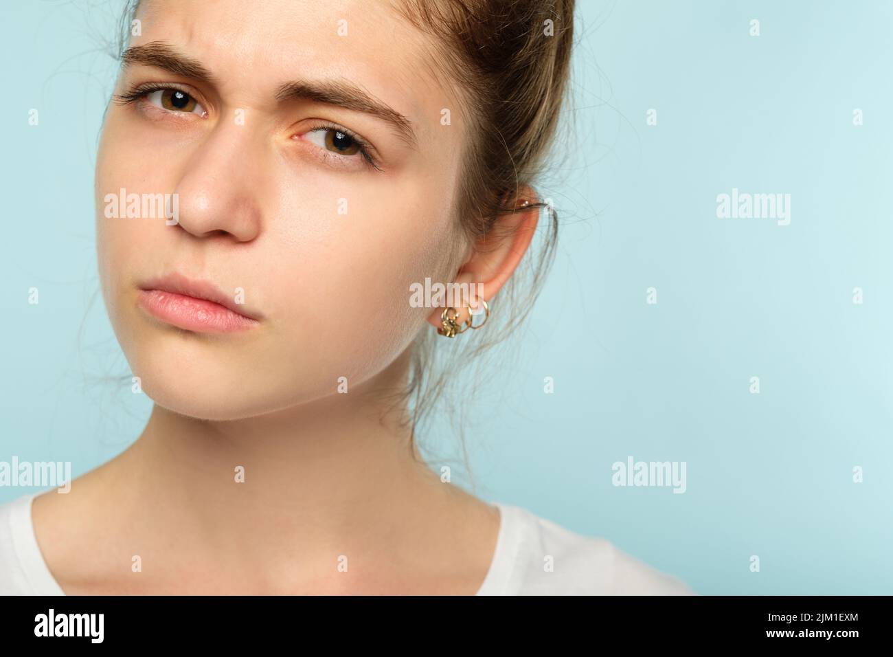 emotion face suspicious thoughtful skeptic woman Stock Photo - Alamy emotion face suspicious thoughtful skeptic woman Stock Photo - Alamy