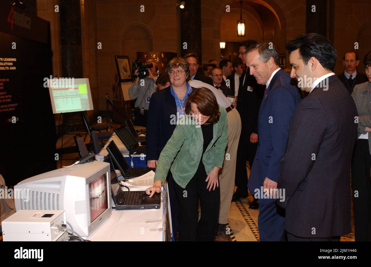 Office of the Secretary - SECRETARY DONALD EVANS ADDRESS ON BROADBAND ...