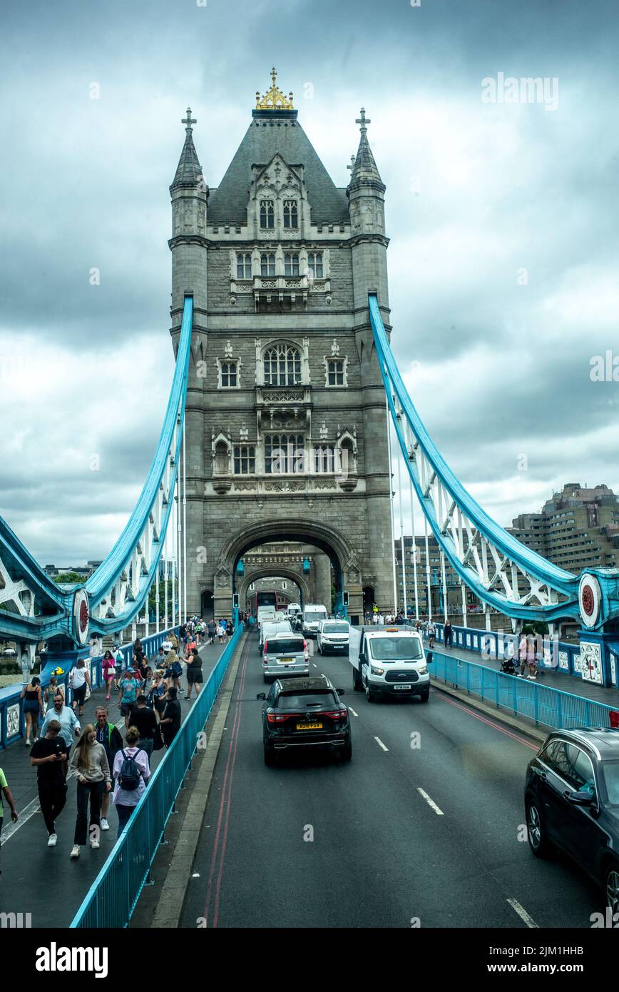 Tower Bridge, London in the rush hour Stock Photo - Alamy
