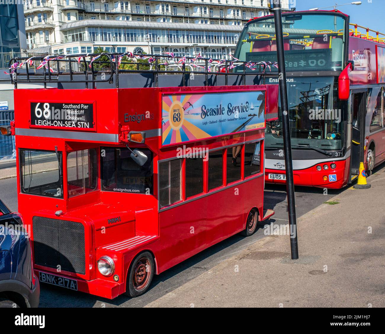 Happy old people on bus london hi-res stock photography and images - Alamy