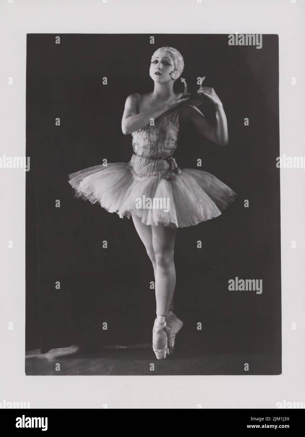 Alexandra Danilova as Terpsichore in the ballet Apollon musagète by ...