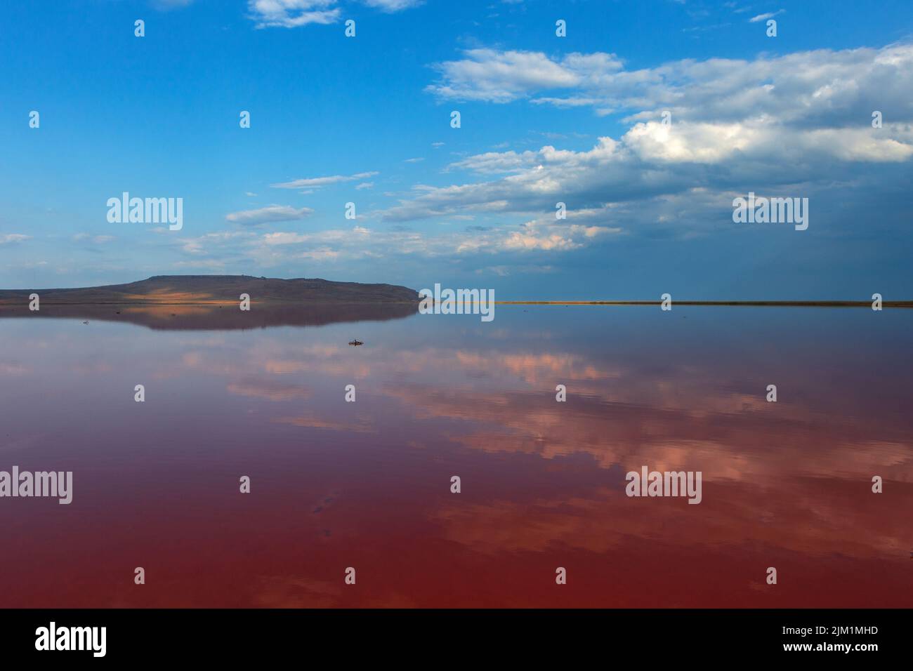 Red salt lake hi-res stock photography and images - Alamy