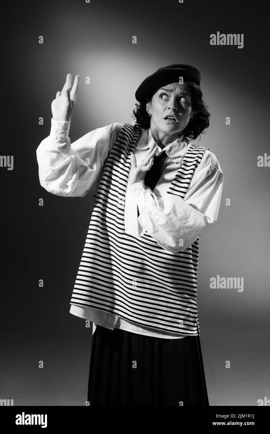 Acting skills hi-res stock photography and images - Alamy