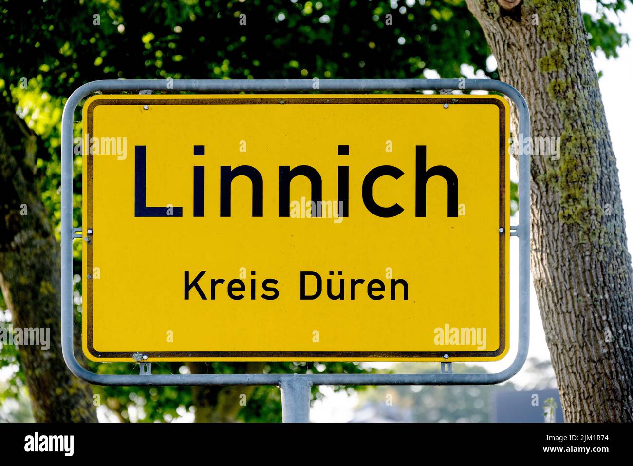 Deutschland, NRW, Kreis Düren, Linnich, Ortsschild Stock Photo - Alamy