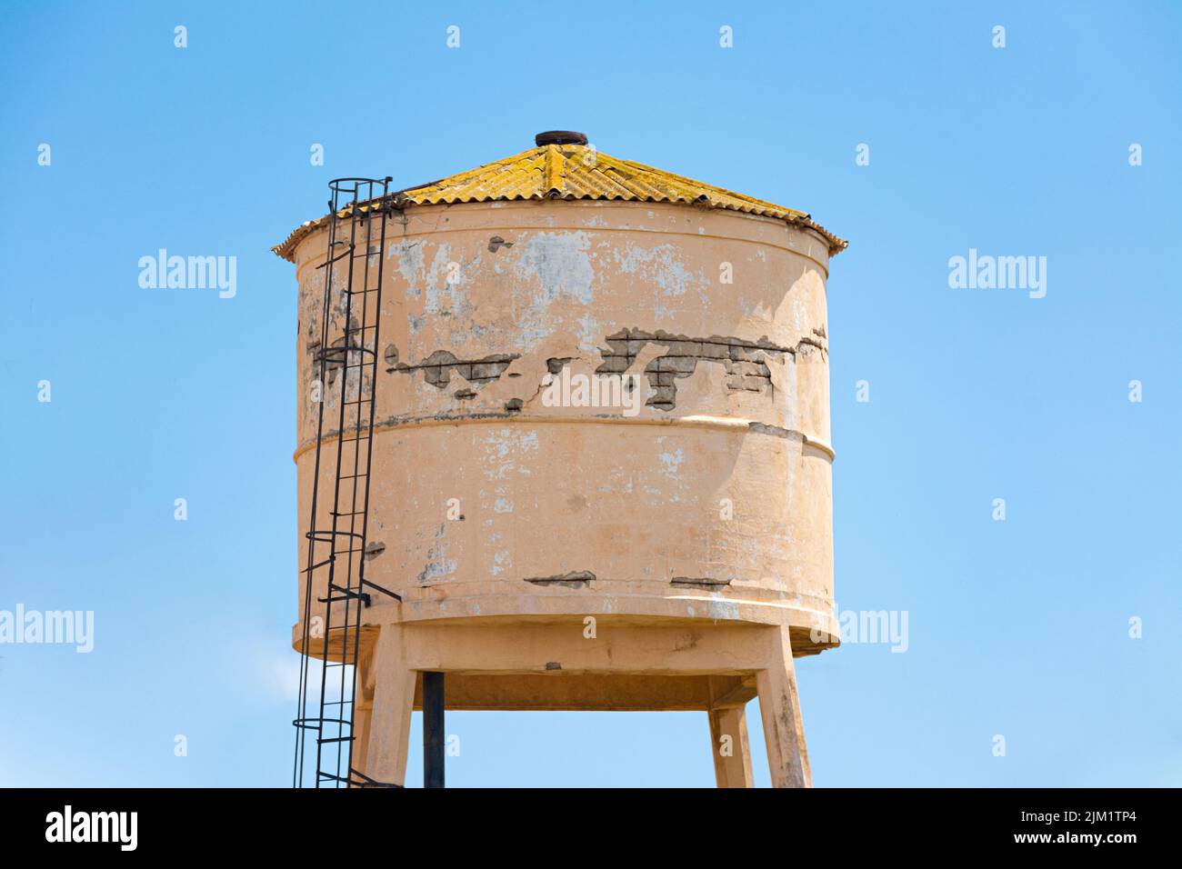 Concrete old water tank hi-res stock photography and images - Alamy